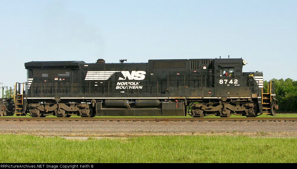 NS 8742